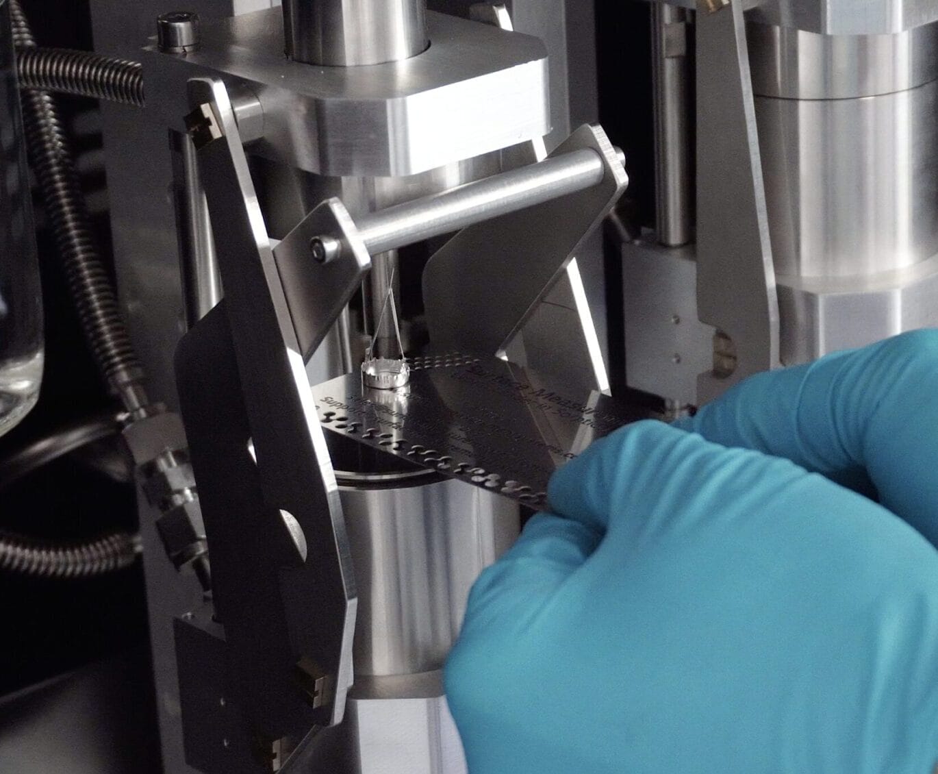 Free Sample Analysis Offer - Surface Measurement Systems